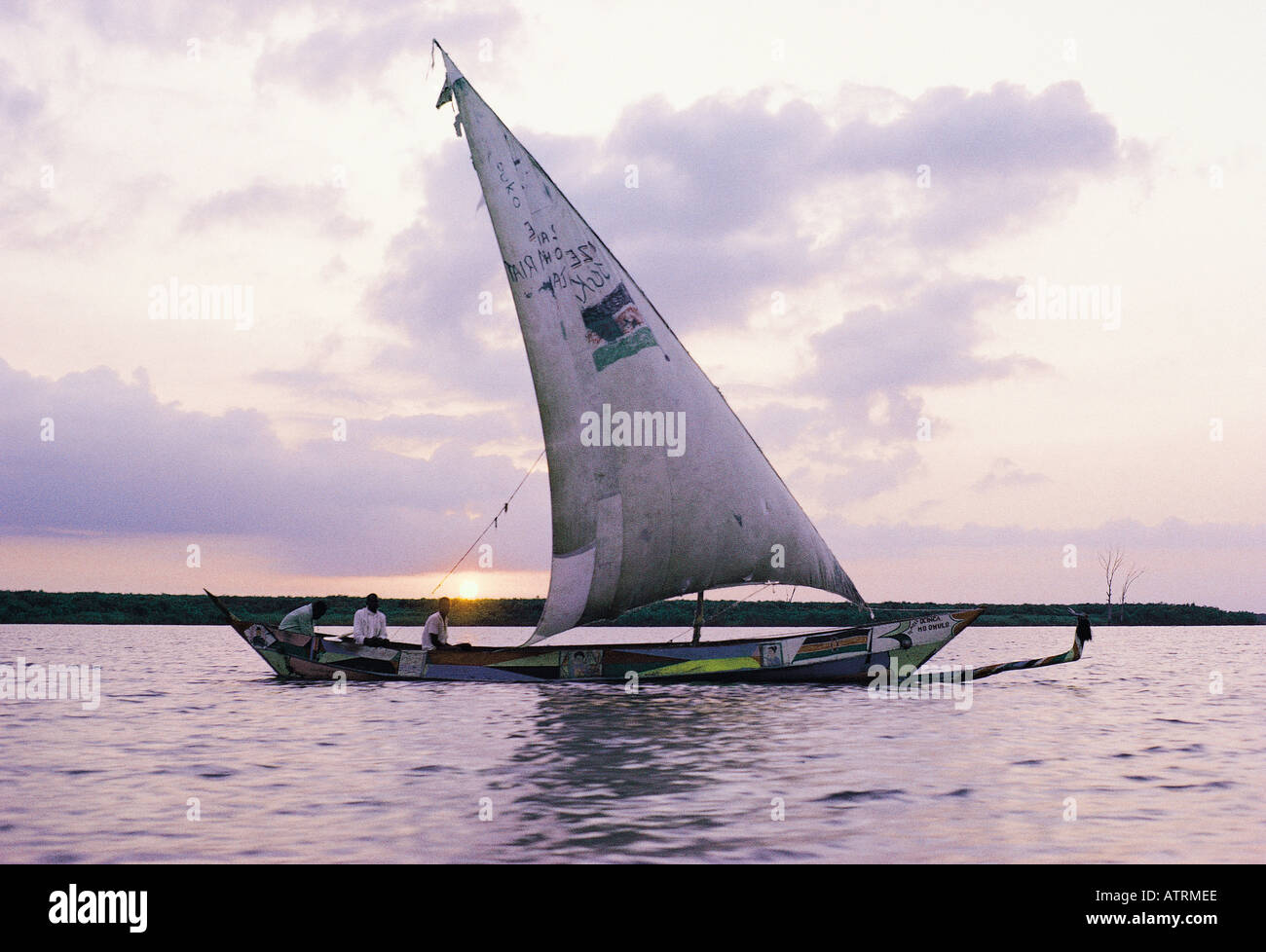 Luo fishing boat hi-res stock photography and images - Alamy