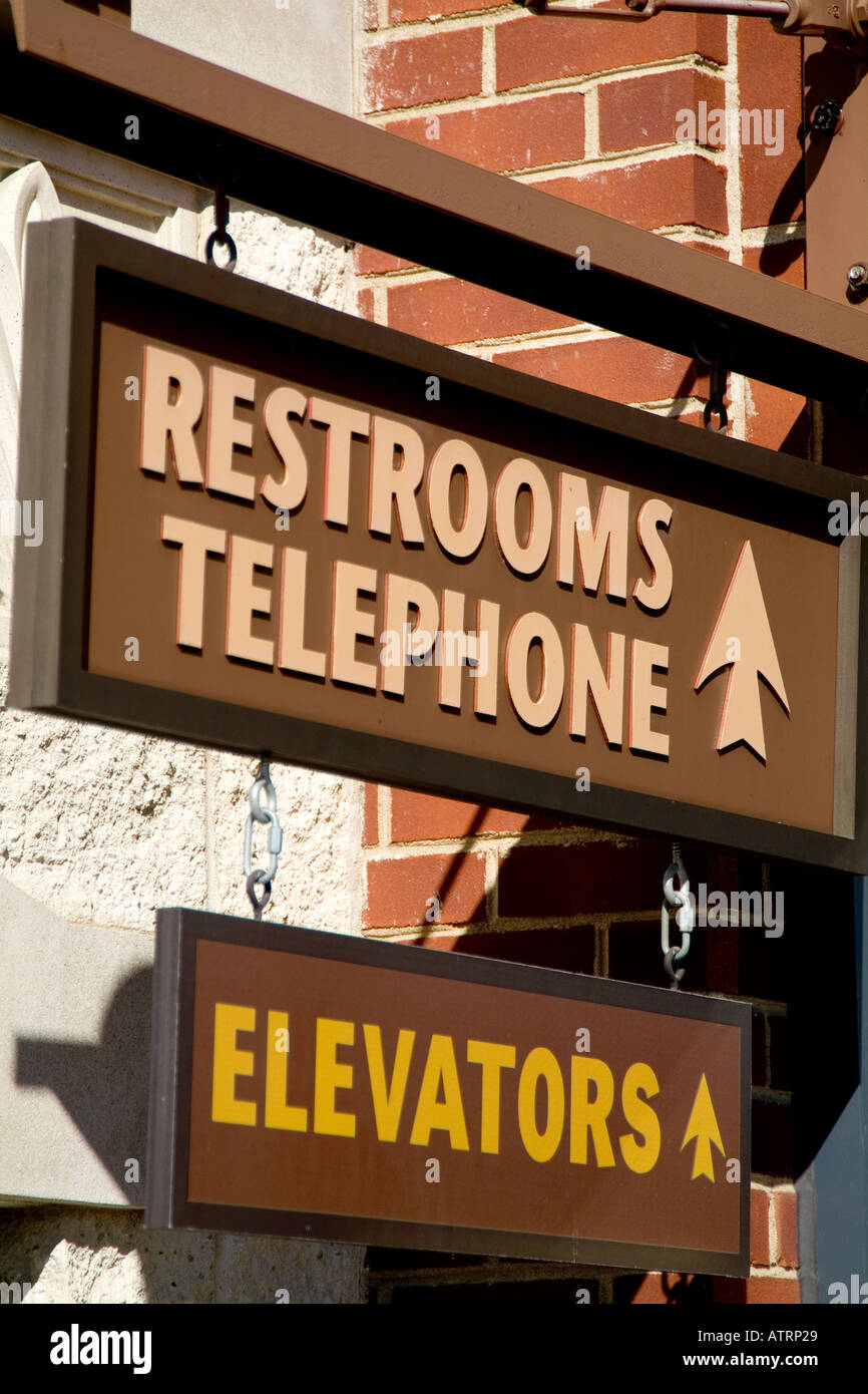 Elevator booth hi-res stock photography and images - Alamy