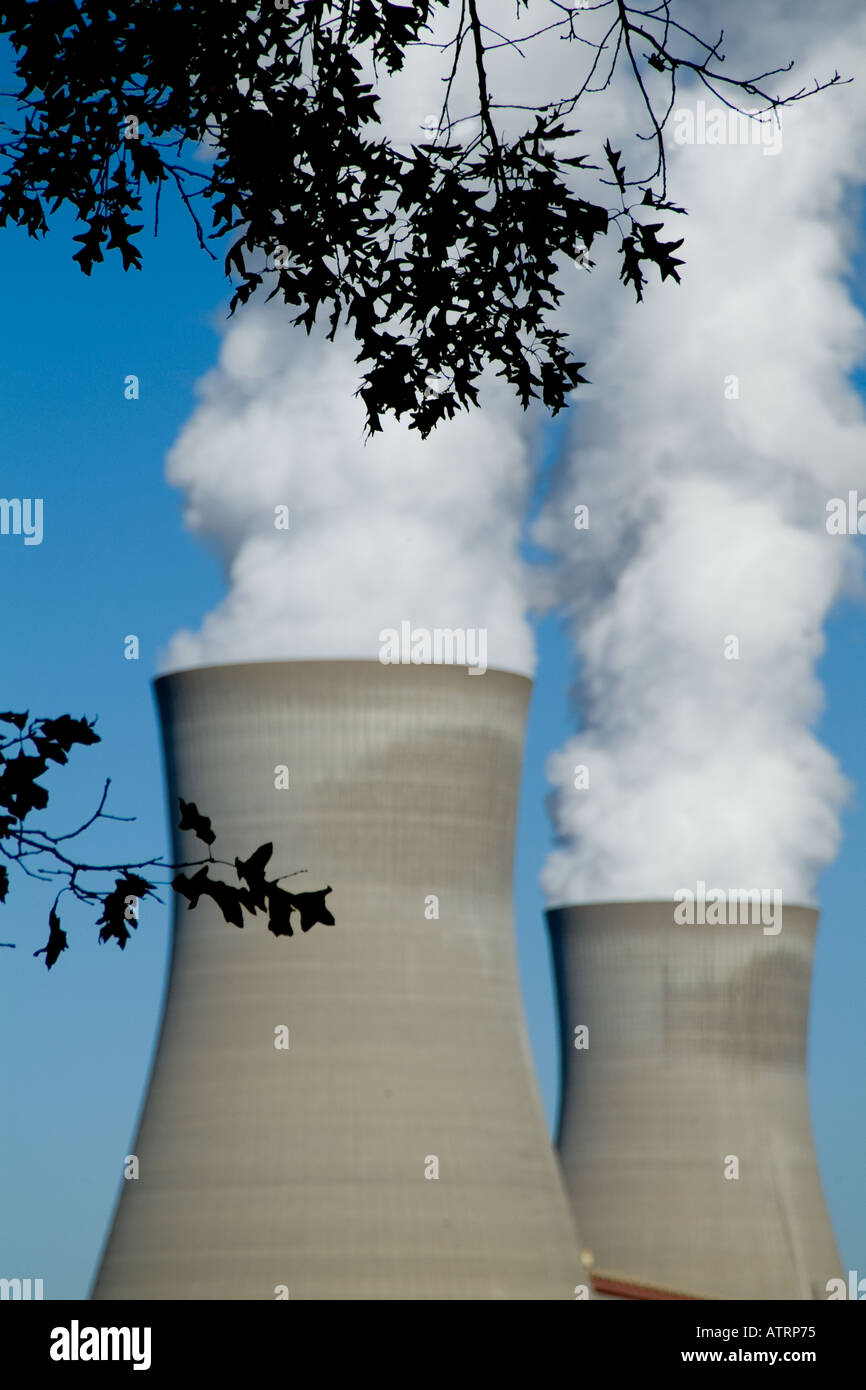 Twin cooling towers at Rockport Indiana nuclear power plant Stock Photo ...