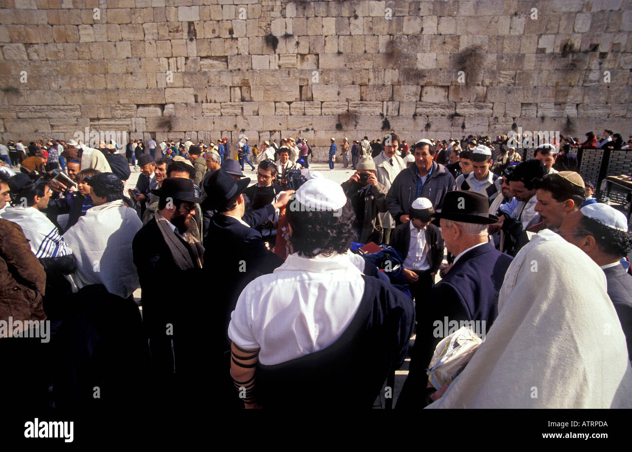 Prayers at crying wall in Jerusalem Israel Stock Photo - Alamy