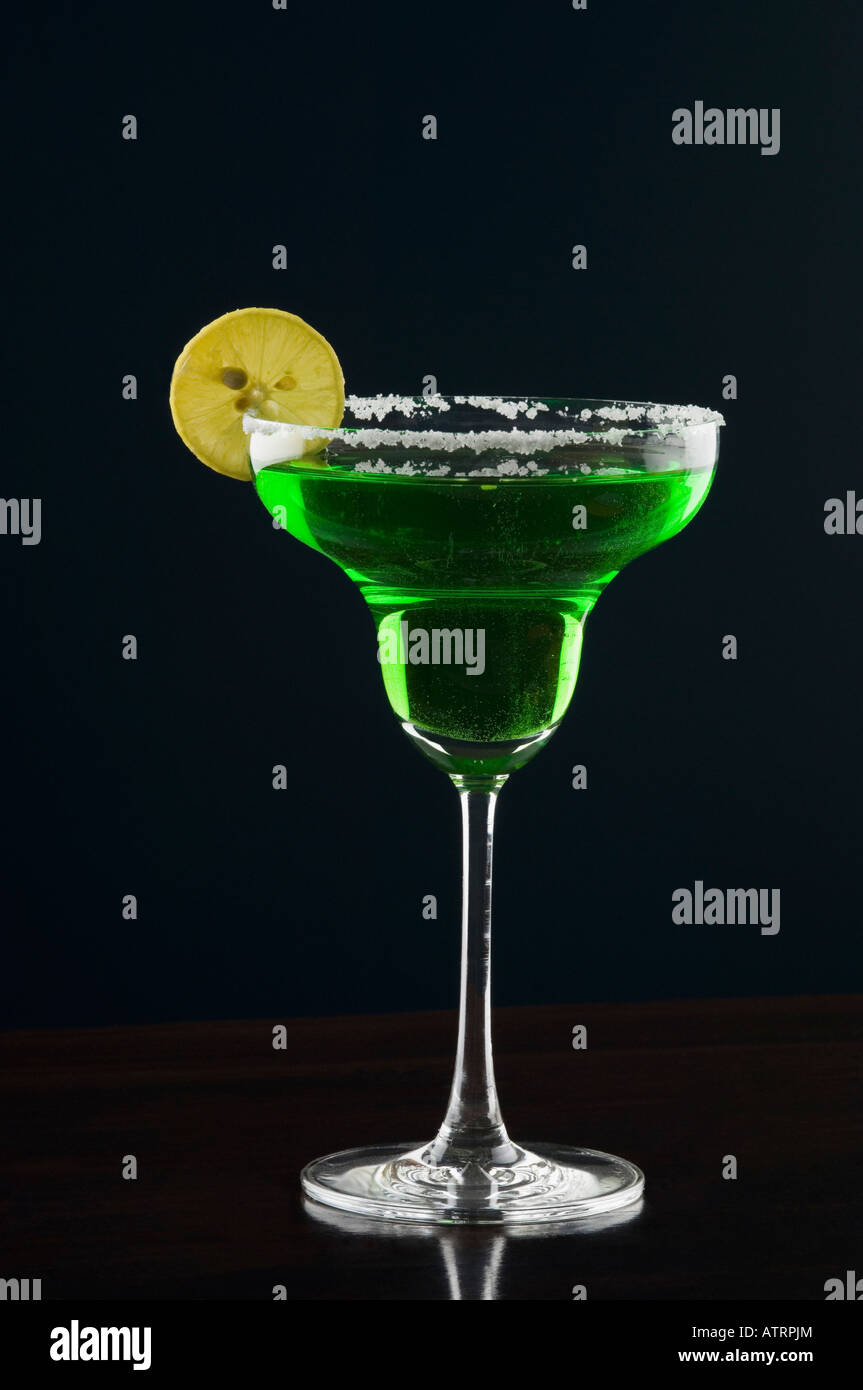 Lemon slice vertical hi-res stock photography and images - Alamy