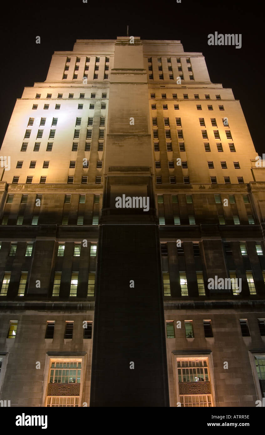 The Senate House at night, University of London, Bloomsbury, London ...