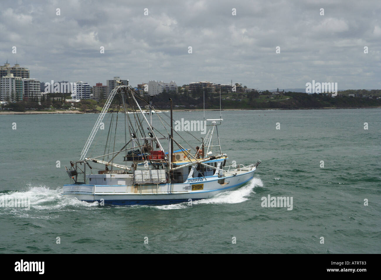 COMMERCIAL FISHING TRAWLER LEAVING MOOLOOLABA FOR THE OPEN OCEAN ...