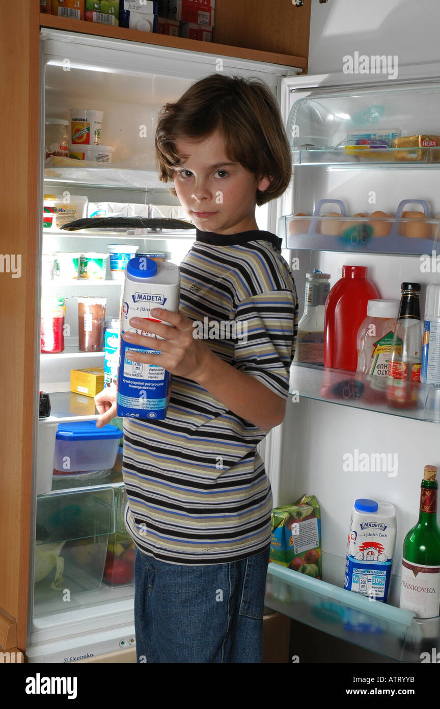 Teens fridge hi-res stock photography and images - Alamy