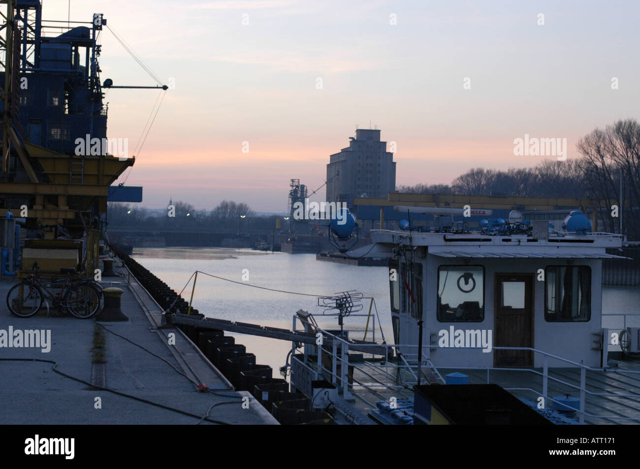 Vienna, harbour Albern in evening setting Stock Photo - Alamy