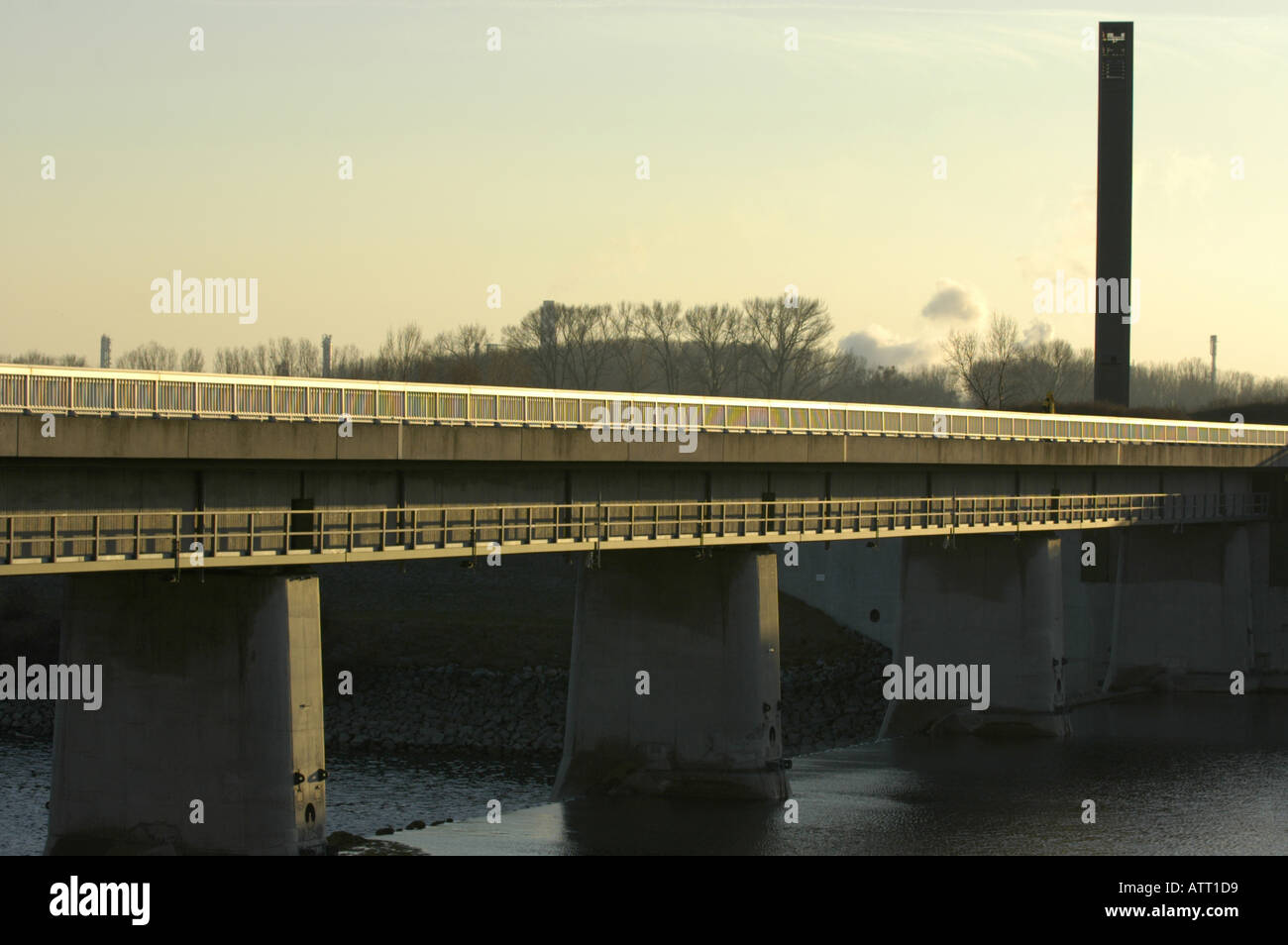 Vienna, river Danube, bridge Stock Photo - Alamy