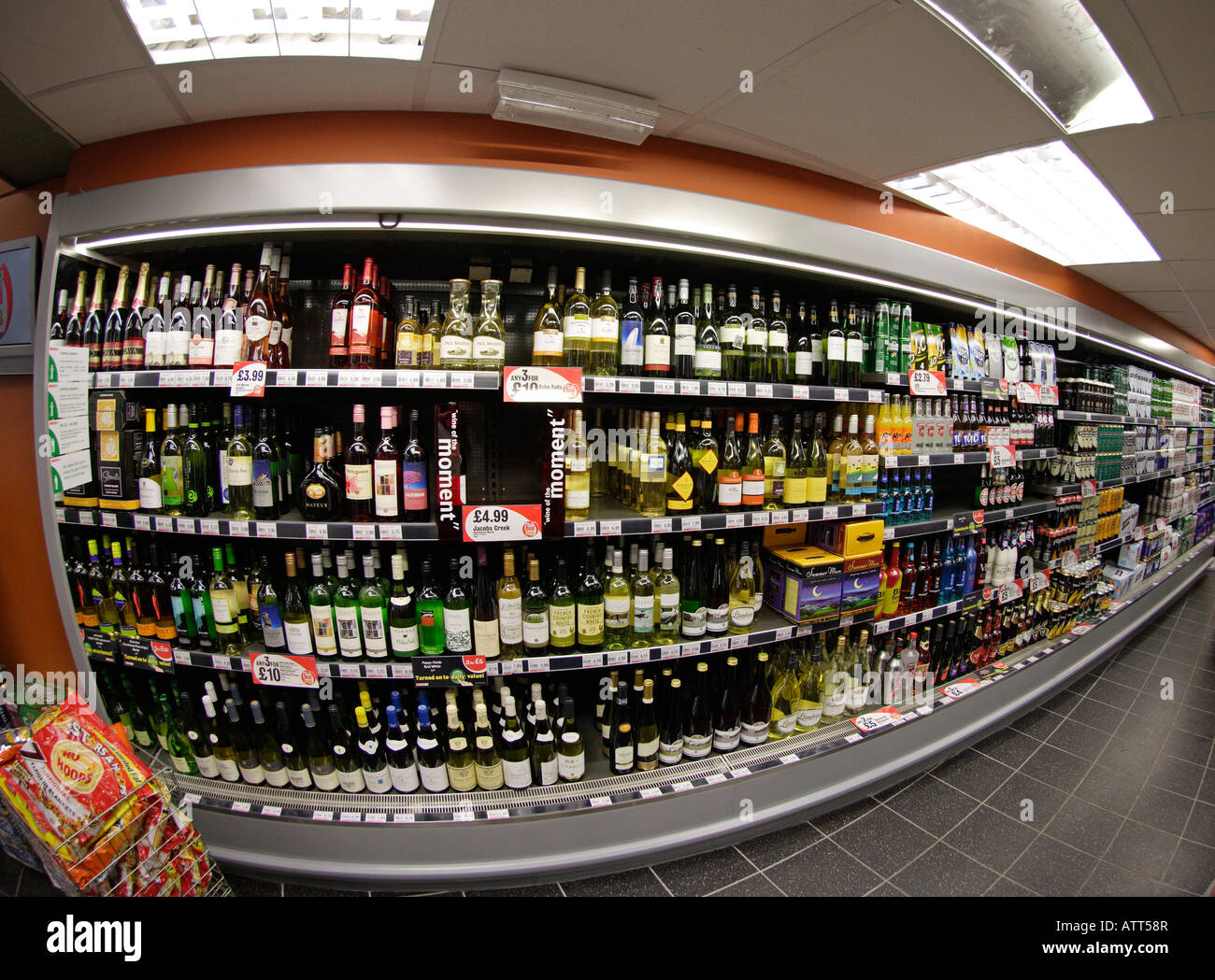 Neighbourhood convenience store hi-res stock photography and images - Alamy