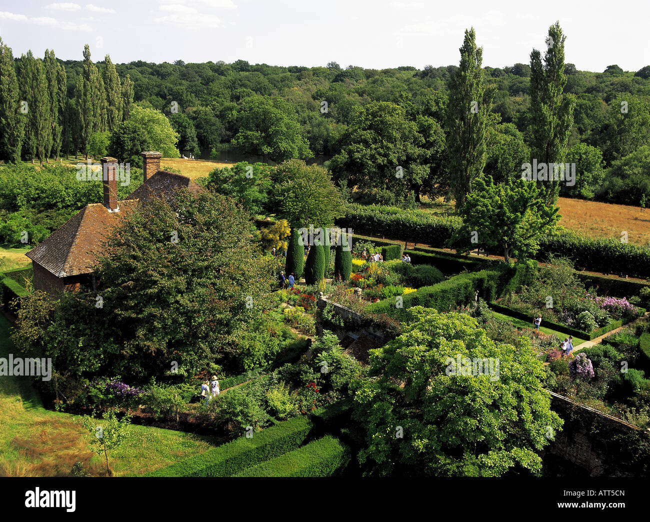 Sissinghurst garden, Kent, England Stock Photo - Alamy