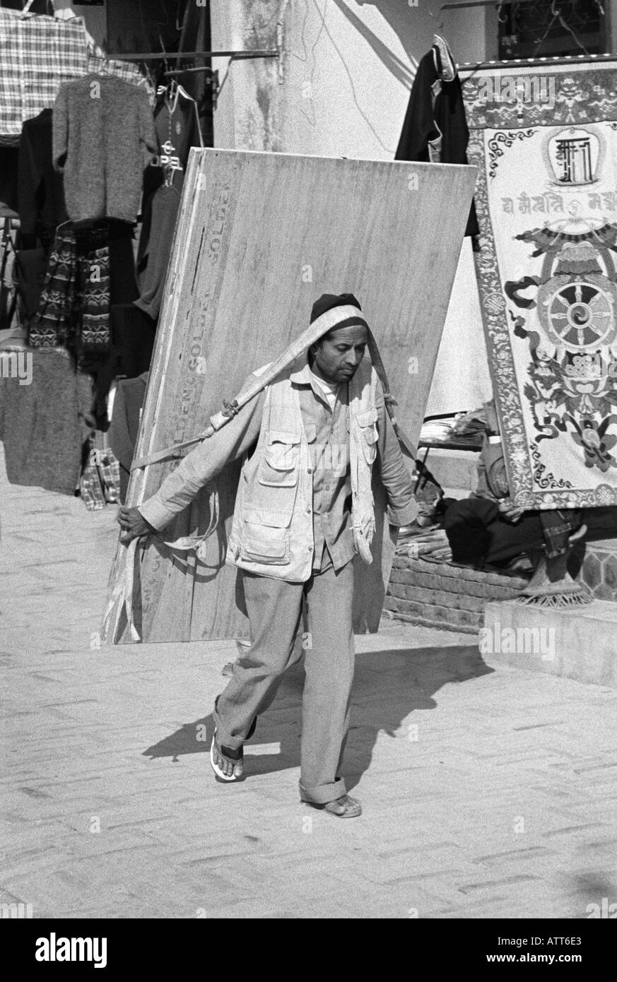 Heavy load Black and White Stock Photos & Images - Alamy