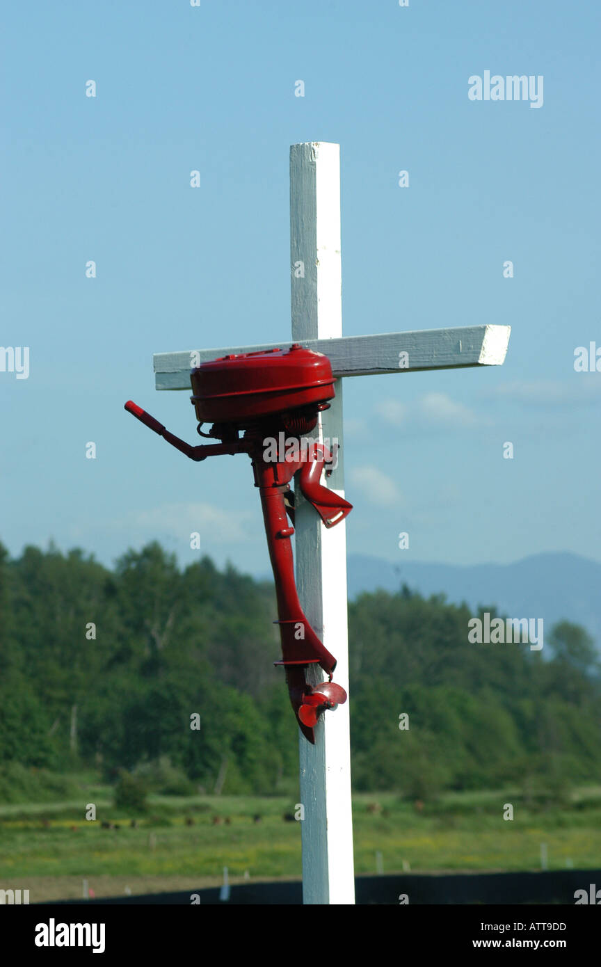 Boat motor on Cross Stock Photo - Alamy