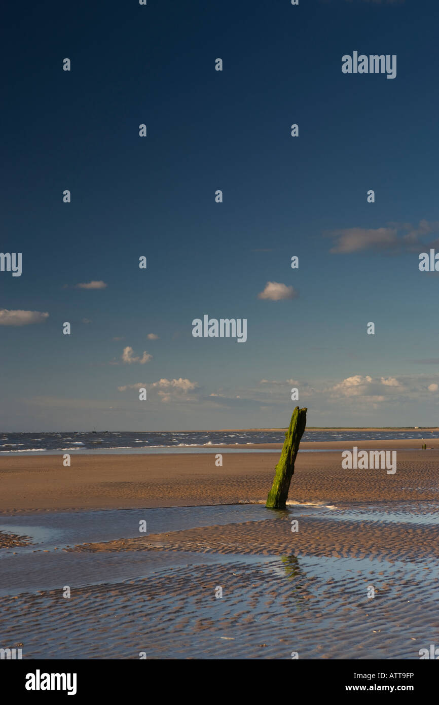 Beach brancaster in norfolk uk hi-res stock photography and images - Alamy