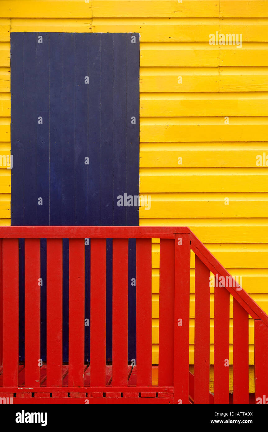 Colorful changing houses on beach hi-res stock photography and images ...