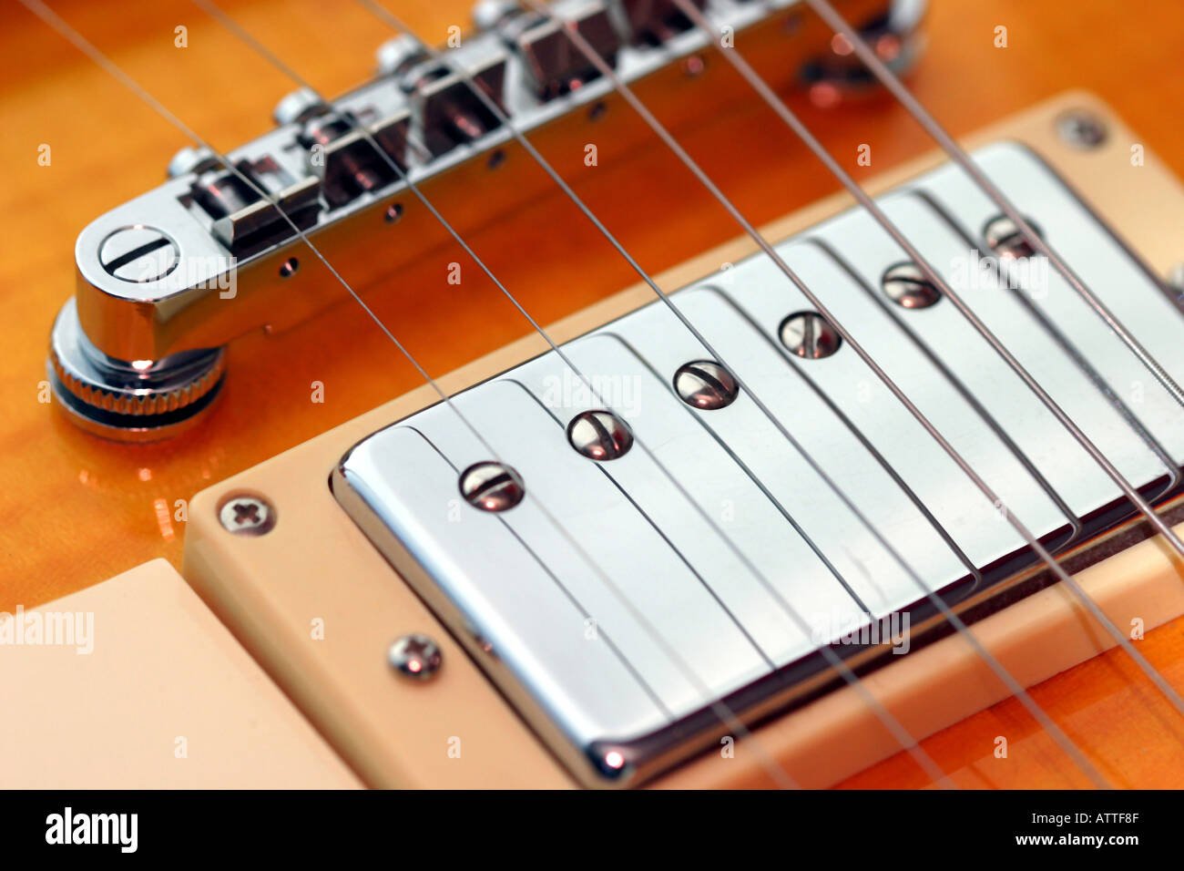 Les Paul Pick up Stock Photo - Alamy