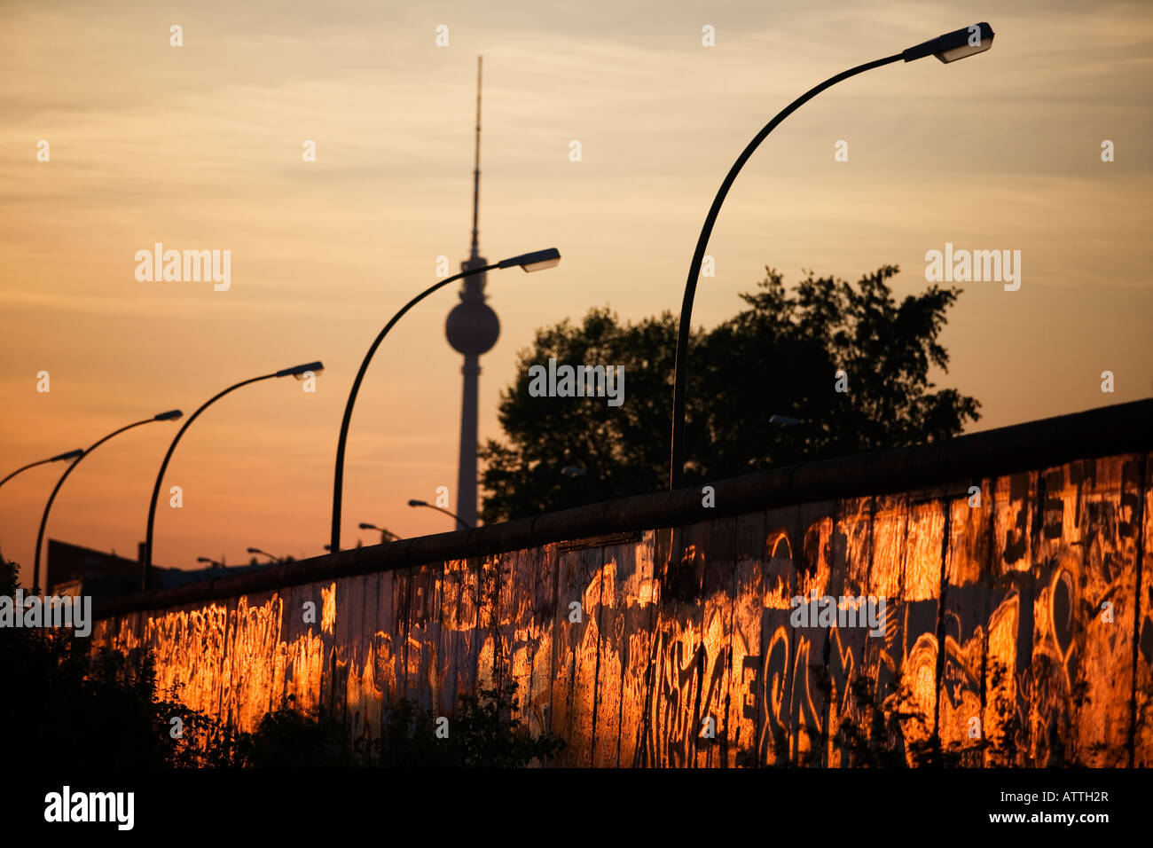 East Side Gallery in Berlin, EUROPE, DEUTSCHLAND, BERLIN, Germany Stock ...