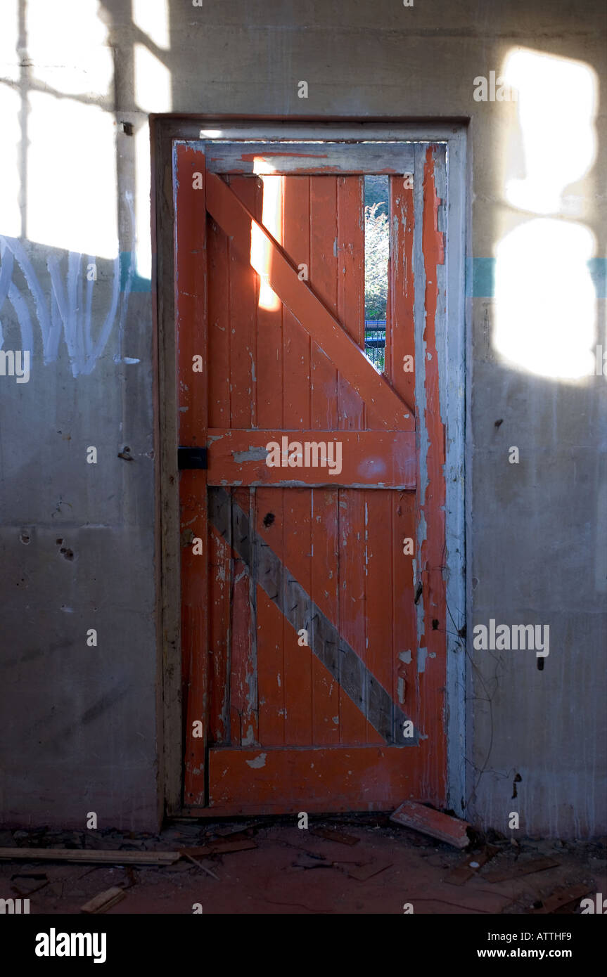 Dumped wooden doors hi-res stock photography and images - Alamy