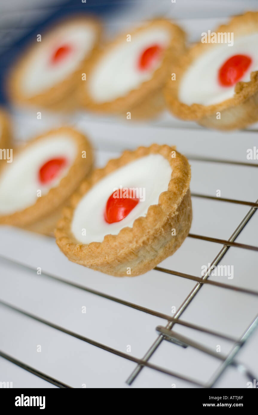 Fluffy cream filled cakes hi-res stock photography and images - Alamy