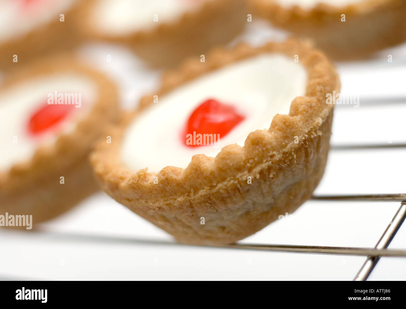 Fluffy cream filled cakes hi-res stock photography and images - Alamy