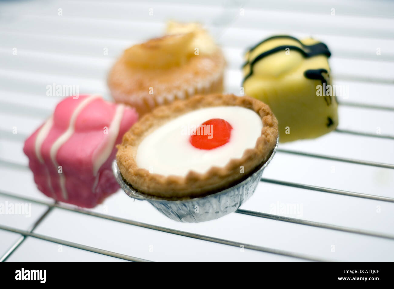 Fluffy cream filled cakes hi-res stock photography and images - Alamy