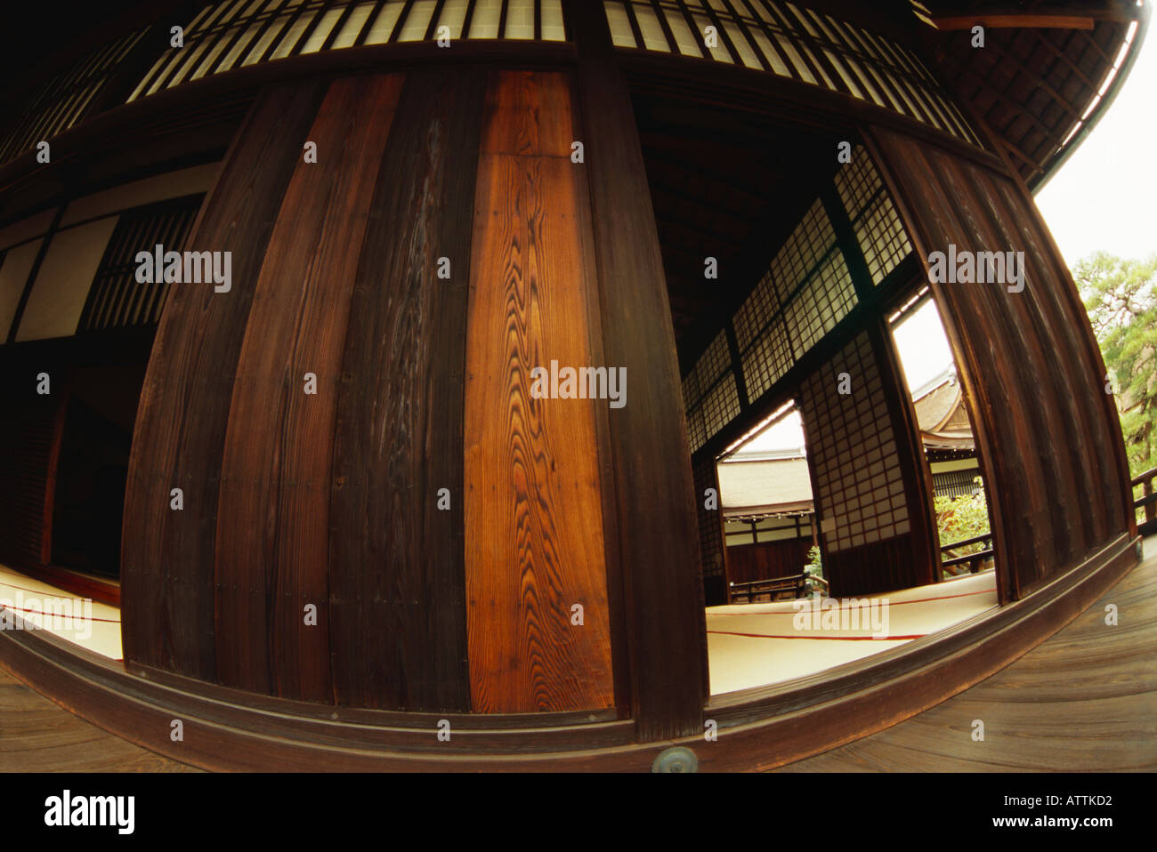 Traditional japanese sliding doors hi-res stock photography and images ...