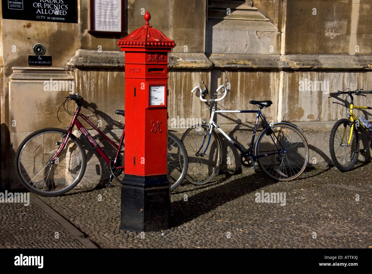Victorian post box outside Kings.Cambridge. Cambridgeshire. East Anglia ...
