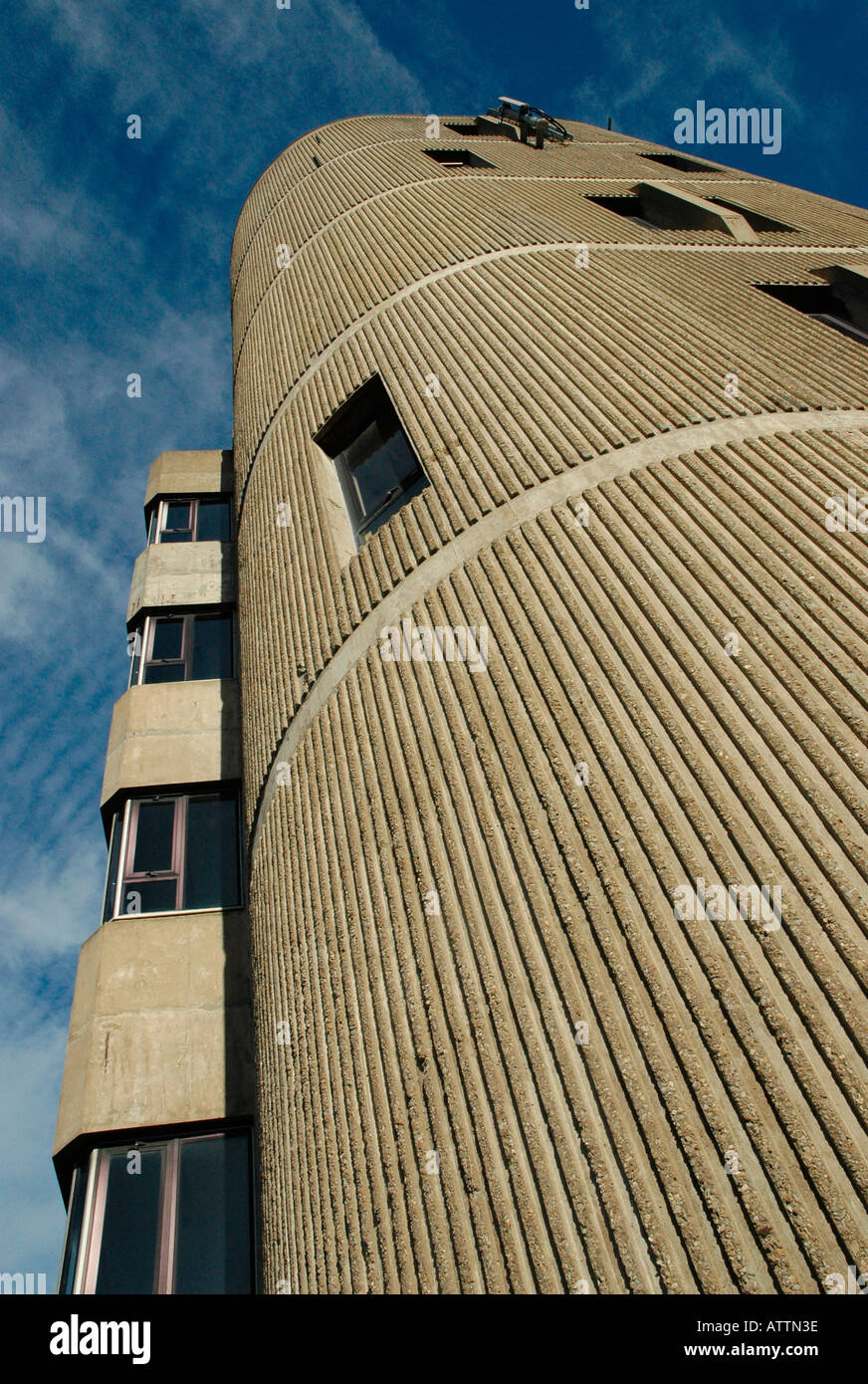 Unattractive building hi-res stock photography and images - Alamy