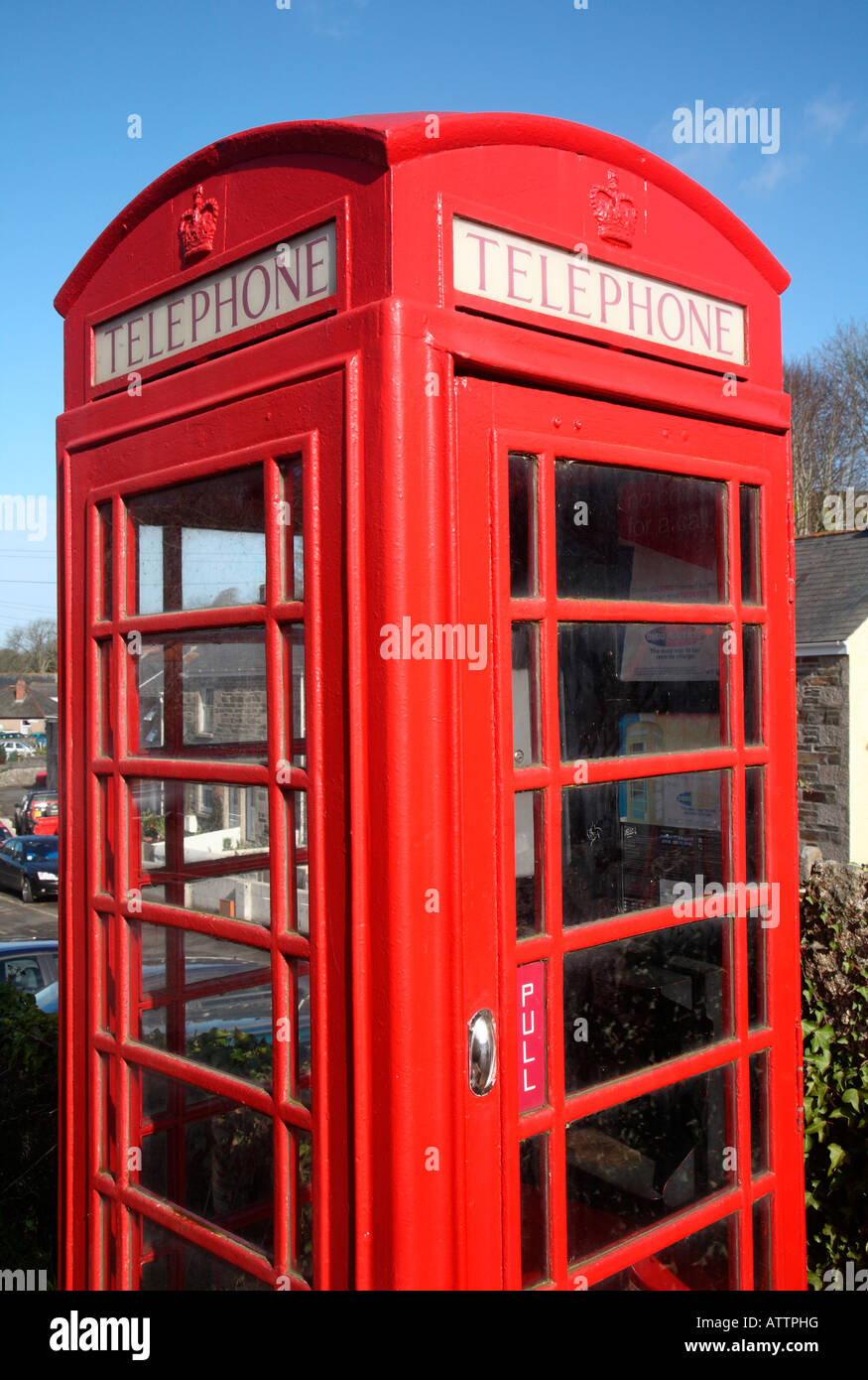 Traditional british red telephone kiosk hi-res stock photography and ...
