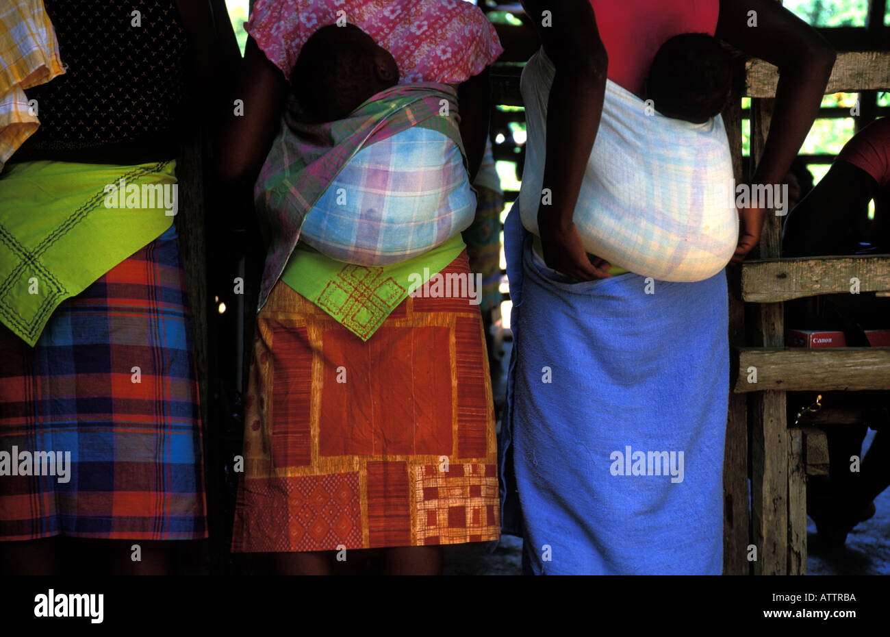 Kumalu Saramaccan women carrying their babies Stock Photo - Alamy