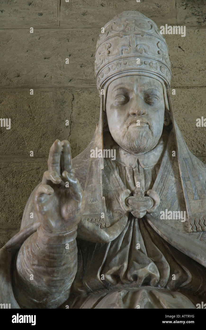 sculpture of Julius III, Siena, Tuscany, Italy Stock Photo - Alamy