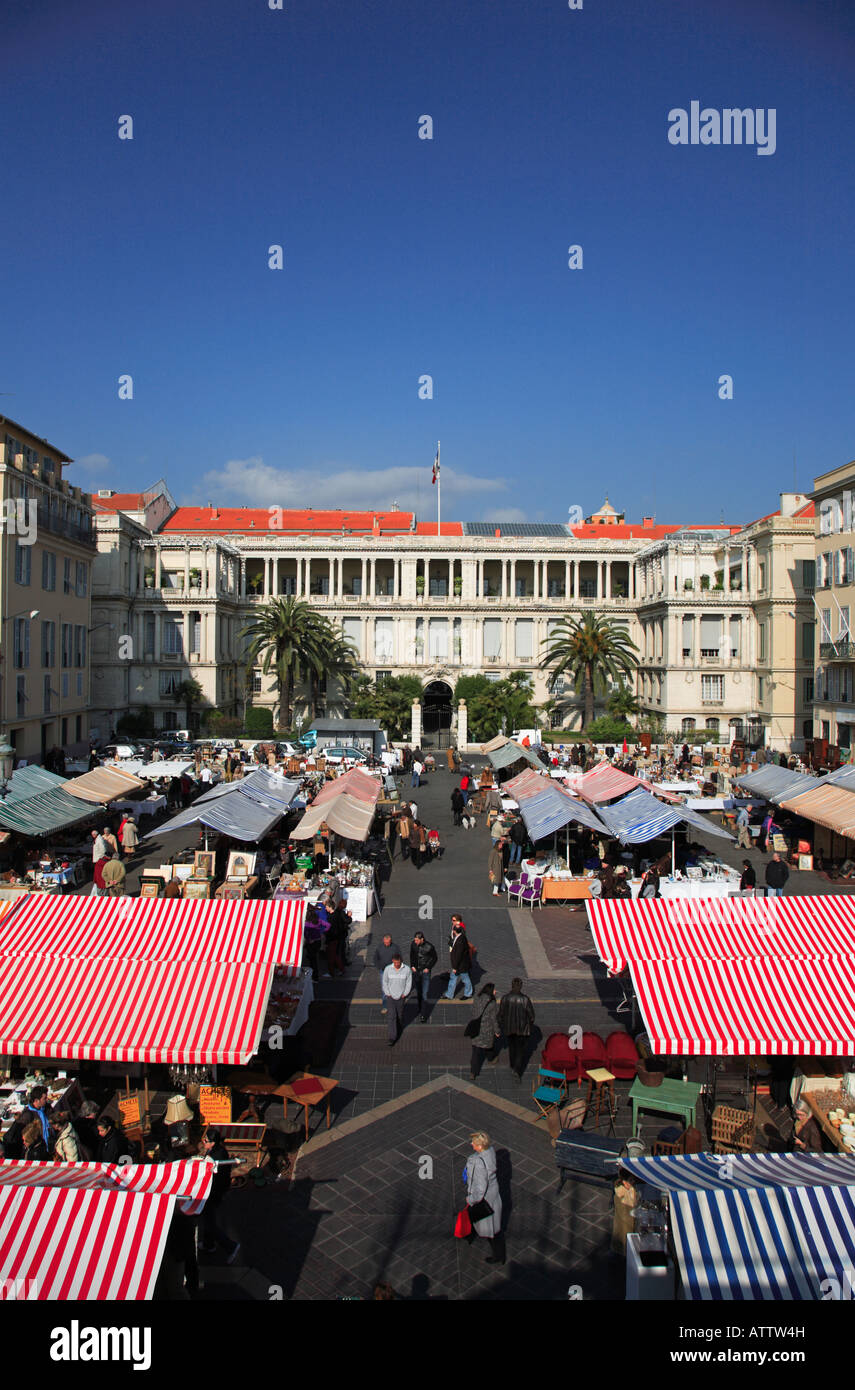 Brocante stall on cours market hi-res stock photography and images - Alamy
