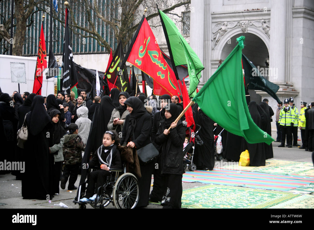 Shia muslim march hi-res stock photography and images - Alamy