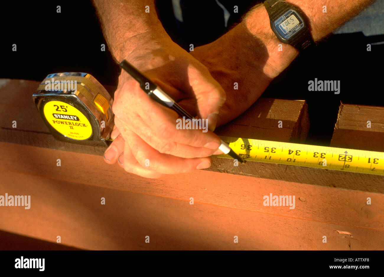 Measuring wing hi-res stock photography and images - Alamy