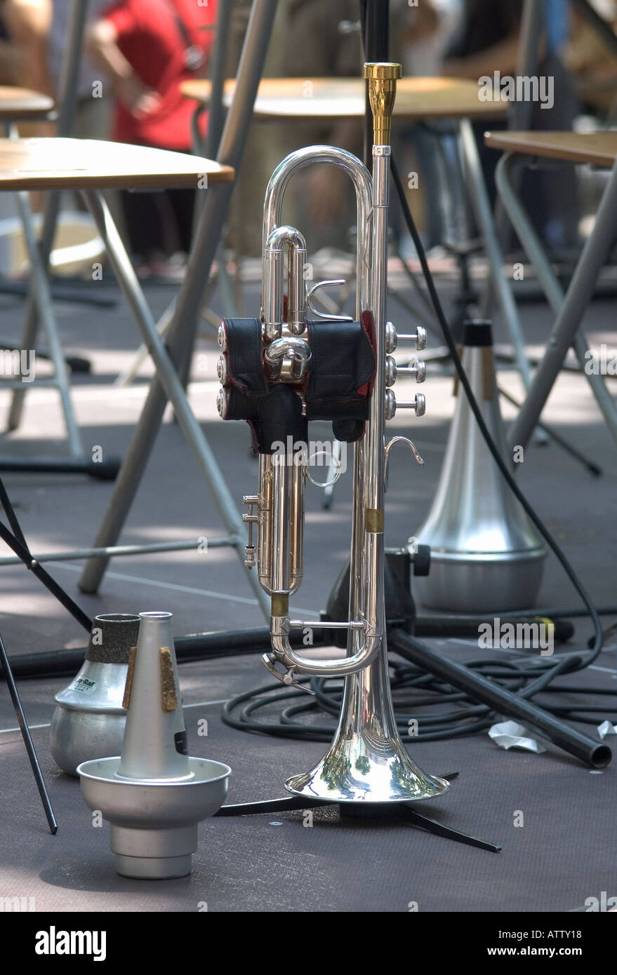 TRUMPET WIND INSTRUMENT Stock Photo - Alamy