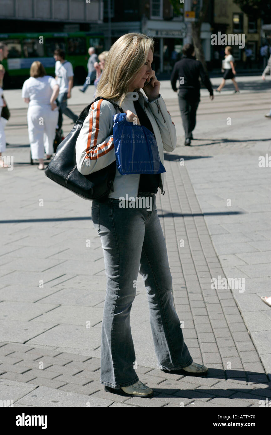 Female 30s shopping centre talking hi-res stock photography and images - Alamy