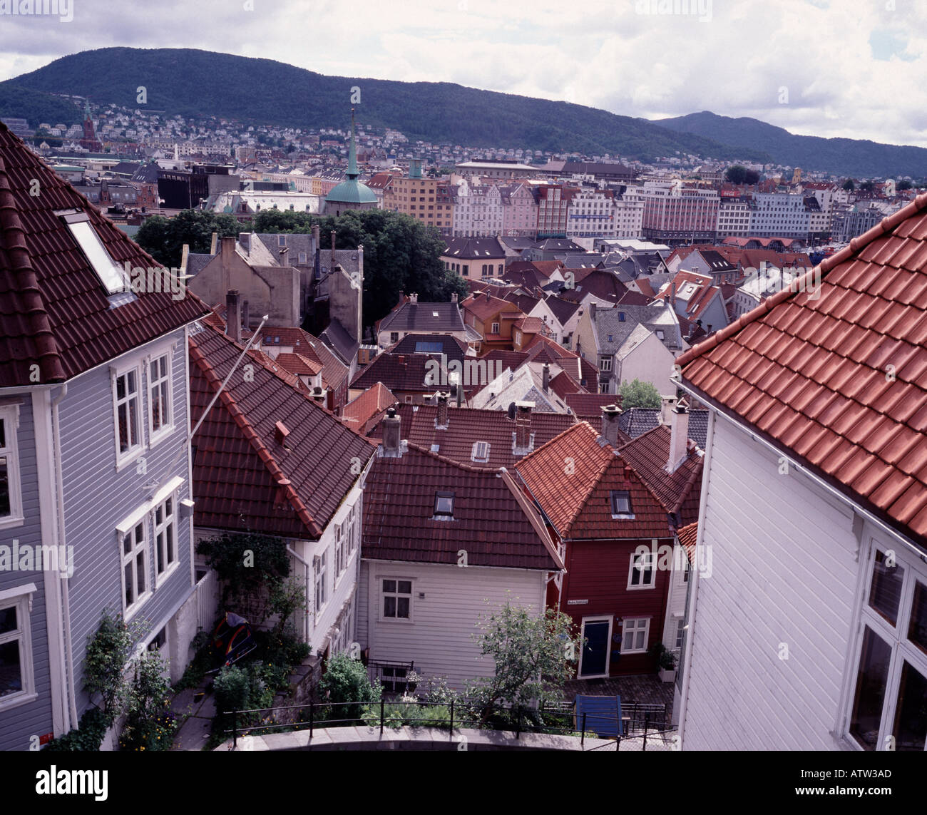 Town rooftops rooves historic bergen norway street hi-res stock ...