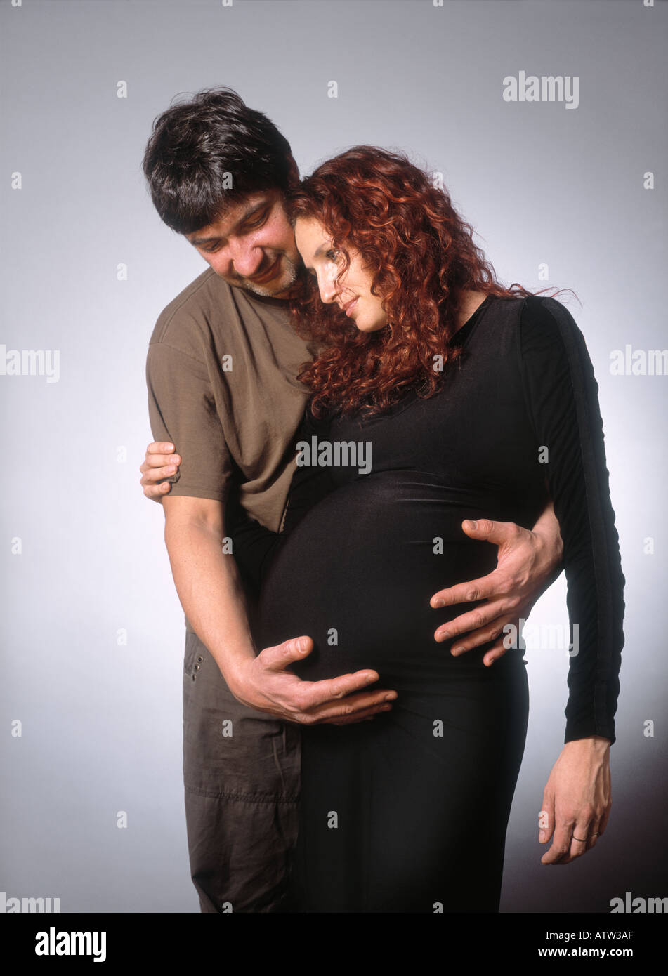 EXPECTING COUPLE Stock Photo - Alamy