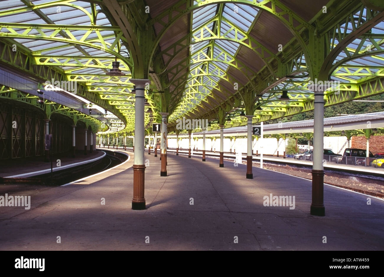 the curved platforms and victorian ironwork Wemyss Bay Railway Station ...