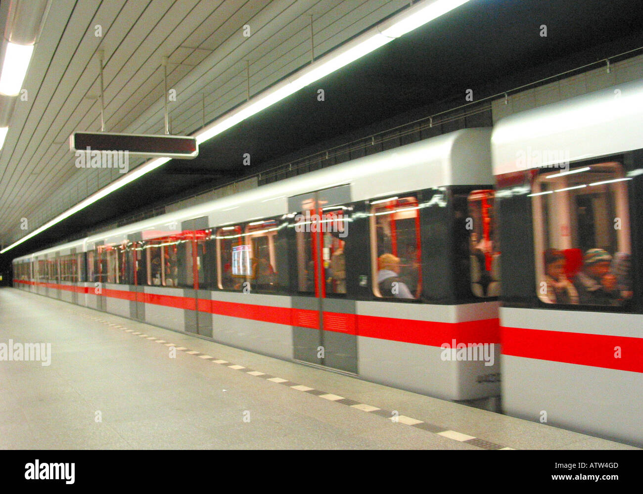 20s 30s 40s 50s 60s 70s hi-res stock photography and images - Alamy