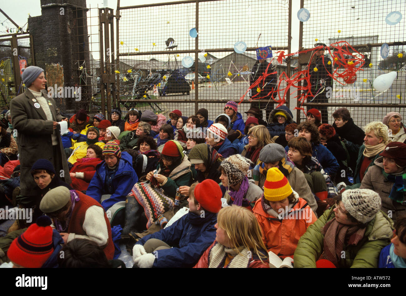 Womens Peace Camp blockade of USAF nuclear cruise missile air base at ...