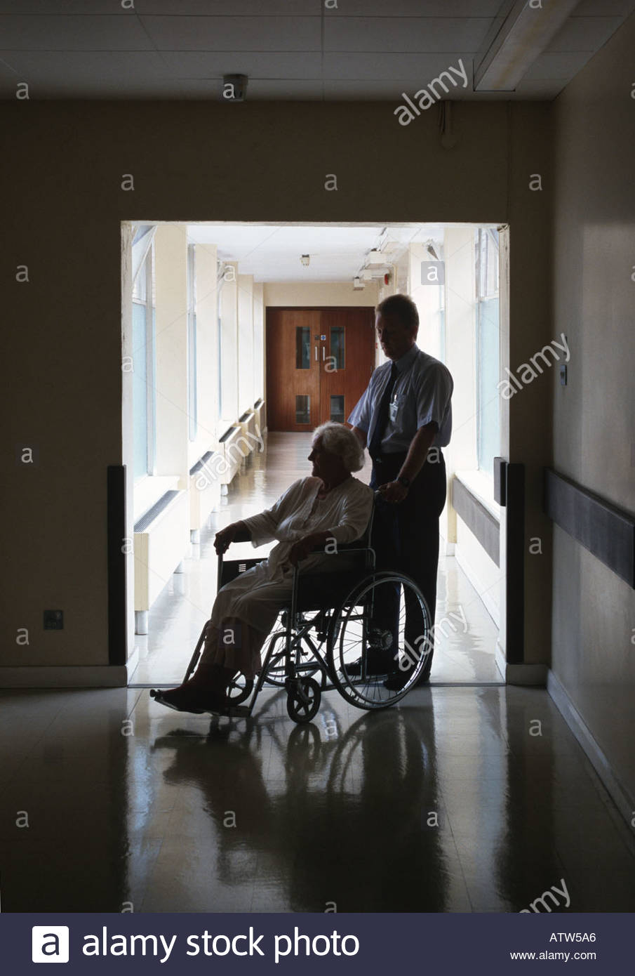 Hospital Porter Stock Photos & Hospital Porter Stock Images - Alamy