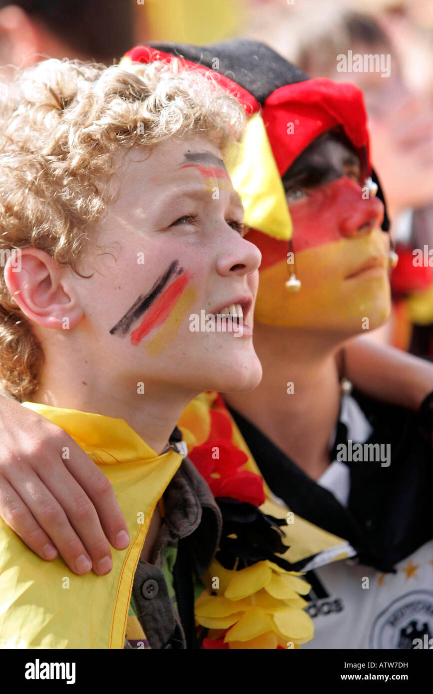 Fans cheering germany hi-res stock photography and images - Alamy