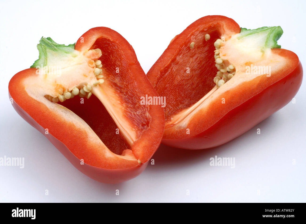Half a red pepper / Rote Paprika halbiert Stock Photo - Alamy