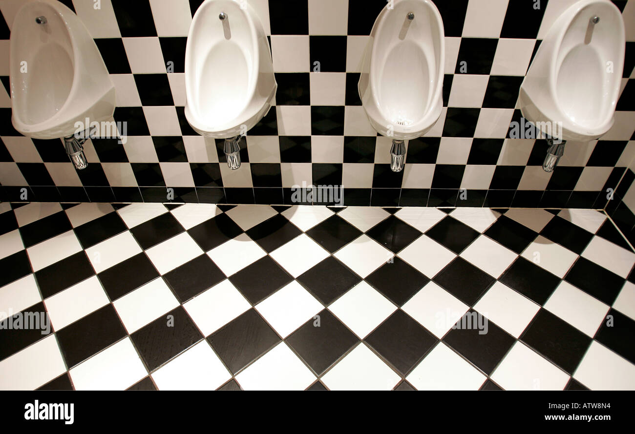urinals Gents toilet male tiles black and white luxury posh loo clean ...
