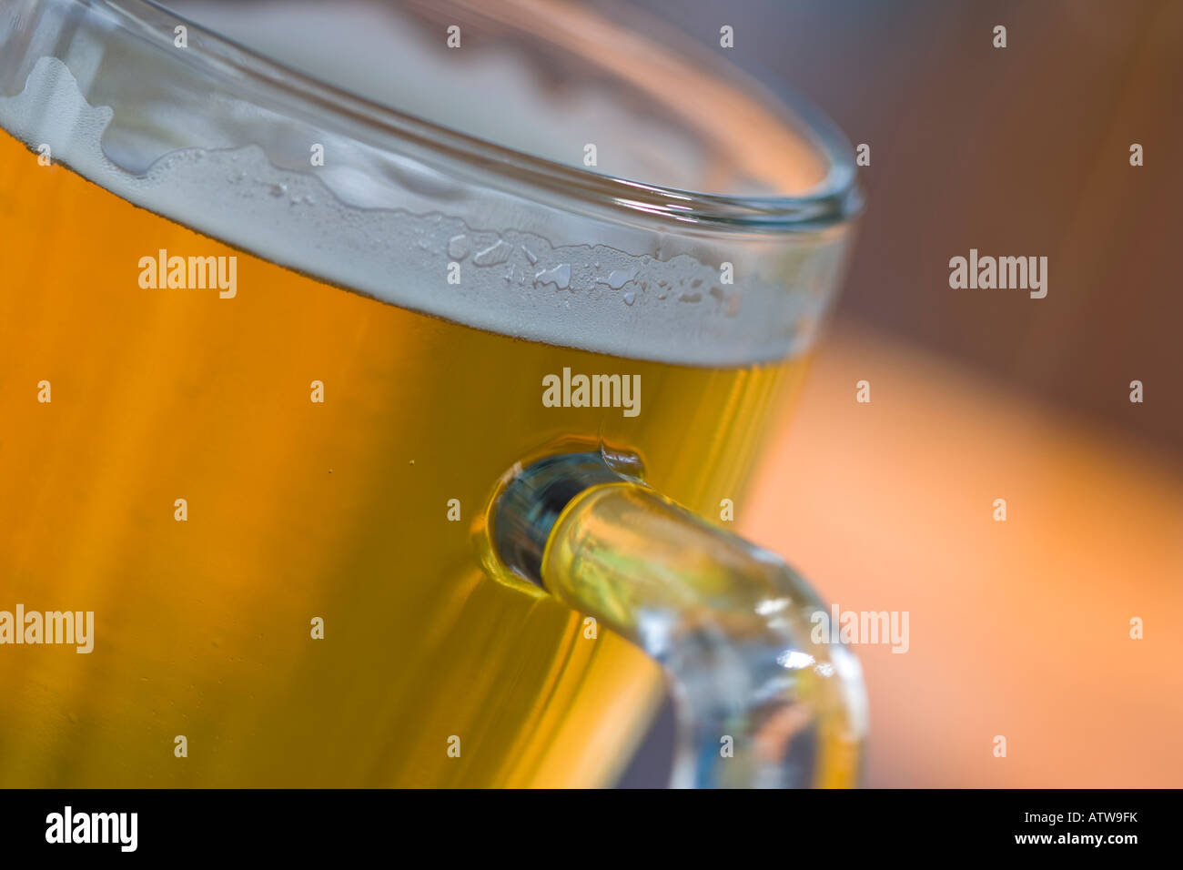 People drinking pints of beer hi-res stock photography and images - Alamy