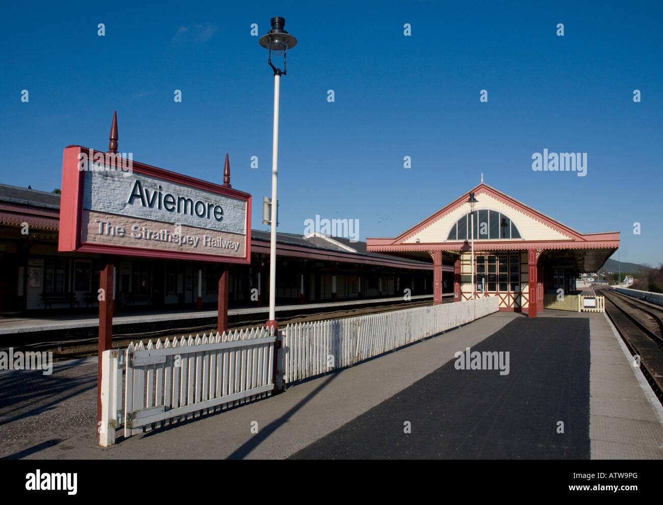 aviemore main line station and strathspey preserved railway highlands ...