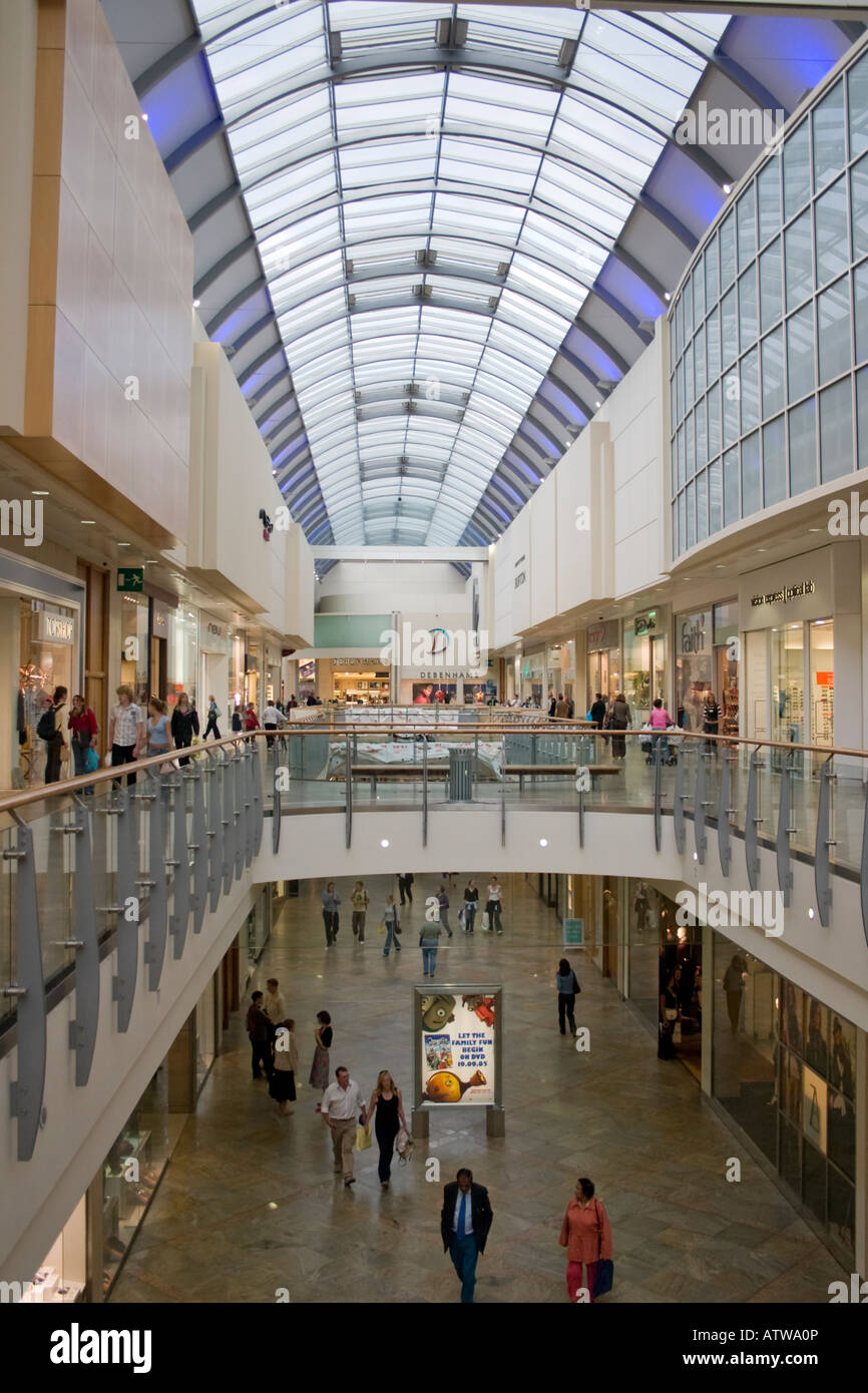 View inside The Oracle Shopping Centre Reading Berkshire Stock Photo ...