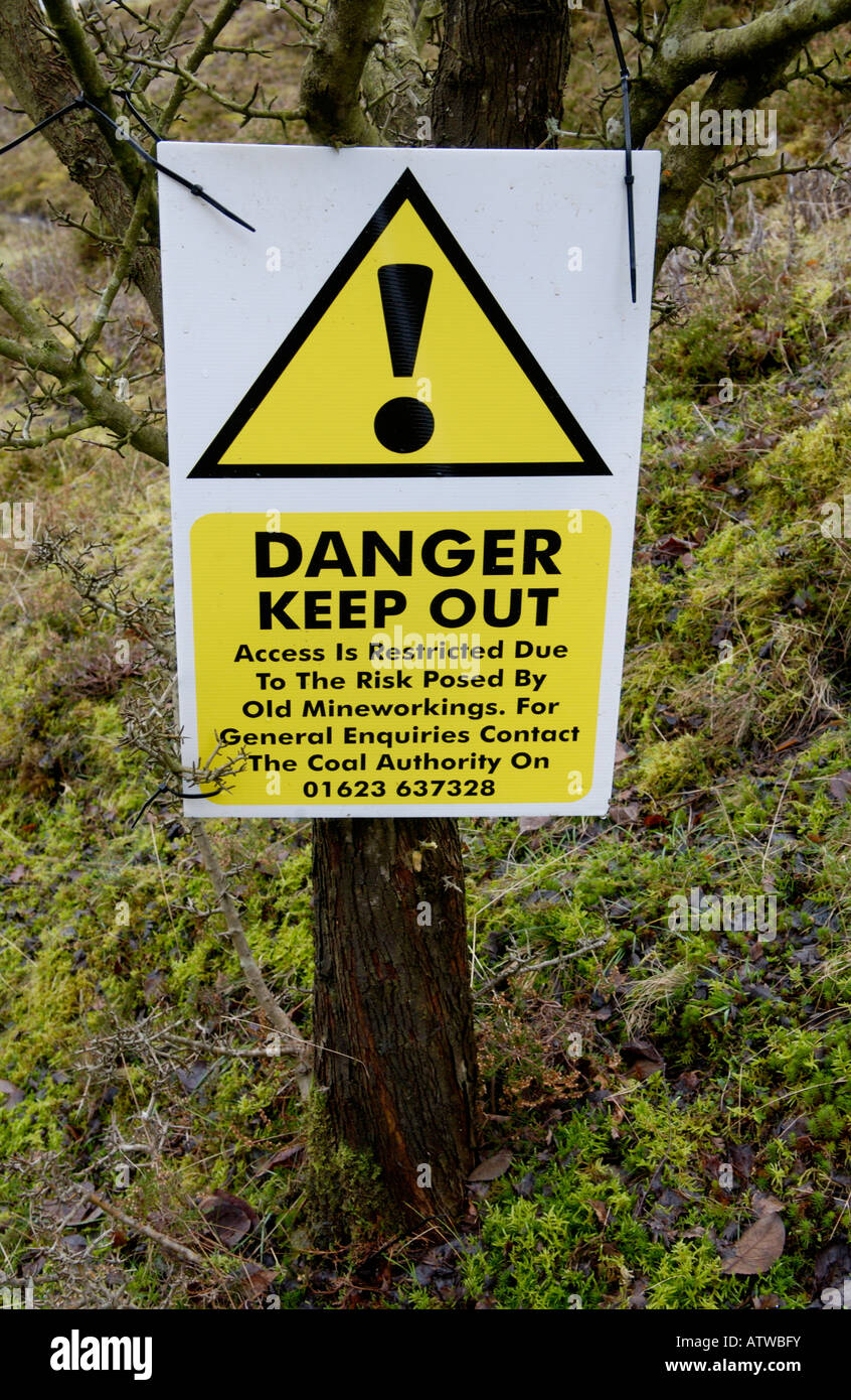 Danger keep out sign collapsed hi-res stock photography and images - Alamy