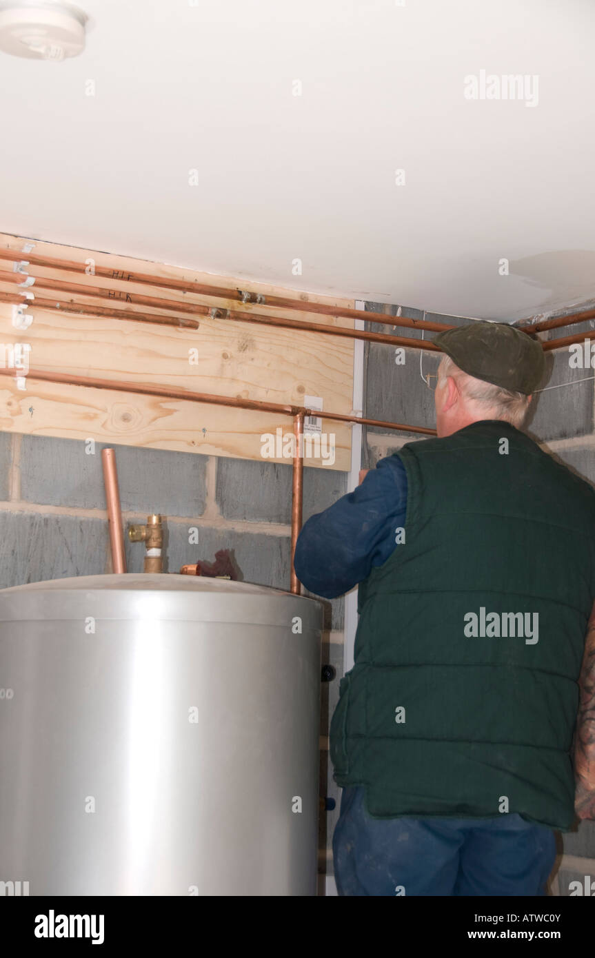 Copper pipework hi-res stock photography and images - Alamy