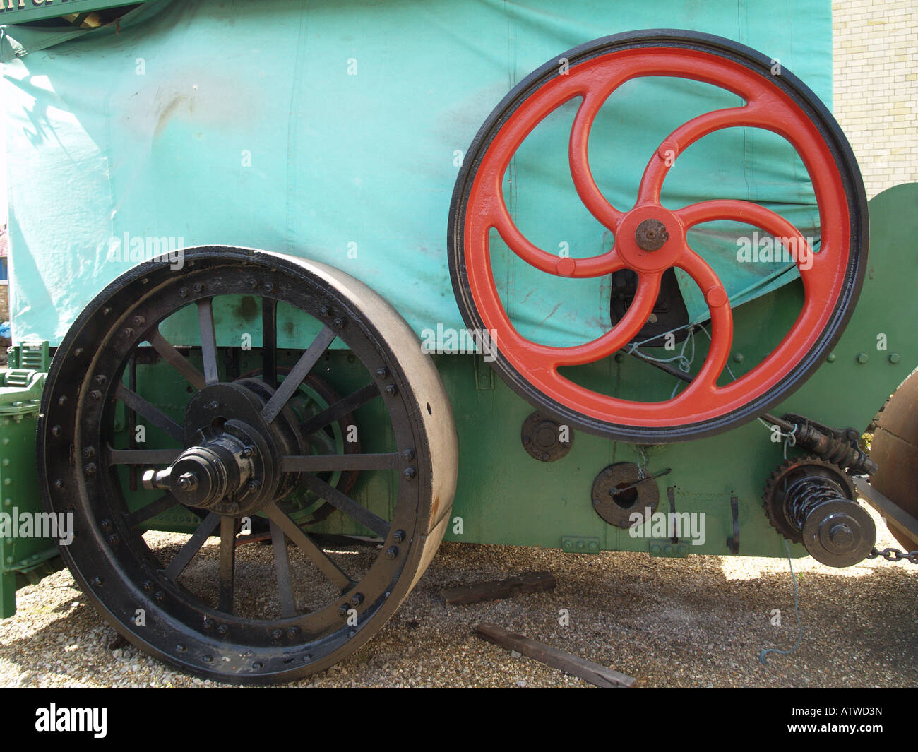 victorian steamroller steam engine fly wheel Stock Photo - Alamy