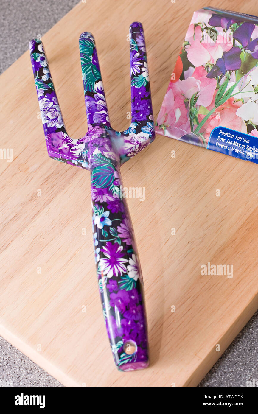 Purple packet hi-res stock photography and images - Alamy