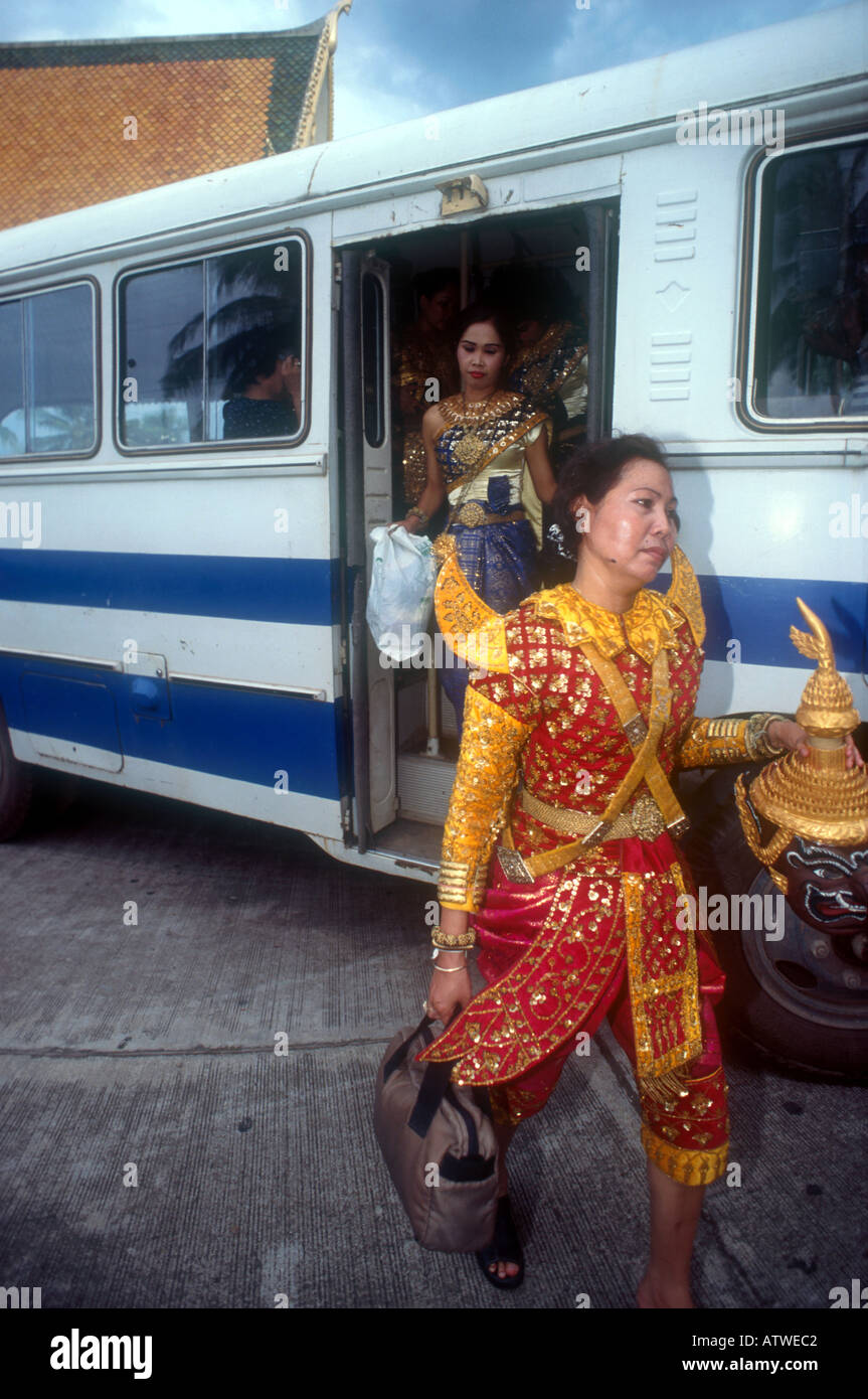 Lakhon dance hi-res stock photography and images - Alamy